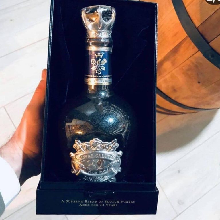 Chivas 32 Royal Salute - Whisky Kingdom